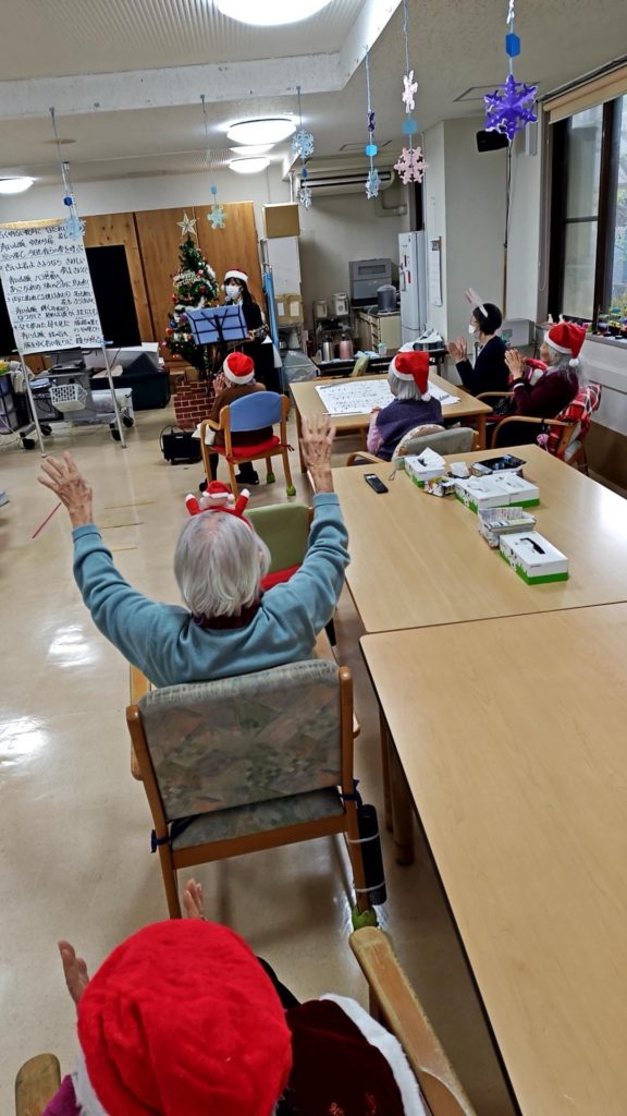GRACIOUS DOORS Holds Volunteer Concert at a Tokyo Day Service Center ...